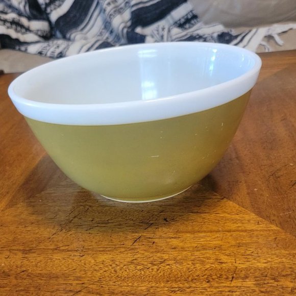 Pyrex | Kitchen | Pyrex Vintage Verde Green 5 Quart Milk Glass Bowl ...